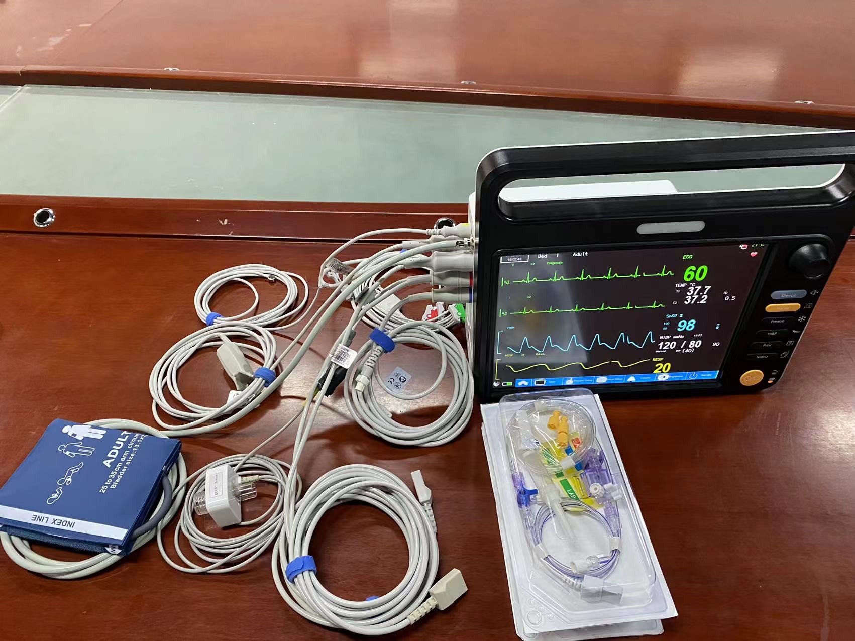 240V 60Hz Monitoreo cardíaco para pacientes con múltiples parámetros ...